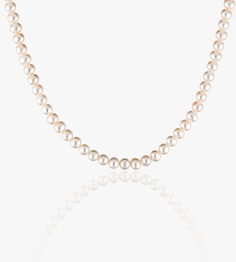 Elegant, timeless and classic jewelry choices